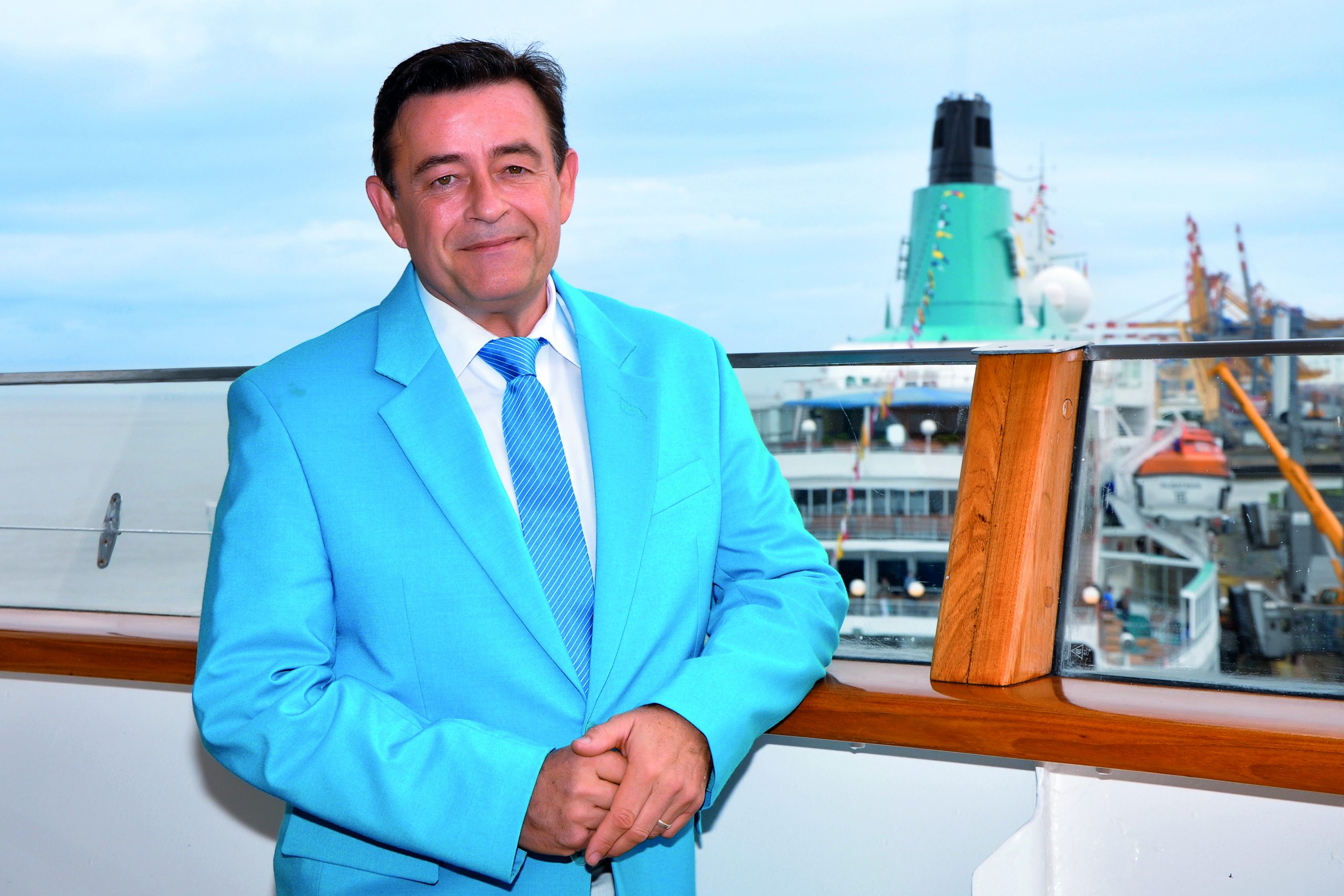 Startseite - Busunternehmen Hampel Reisen